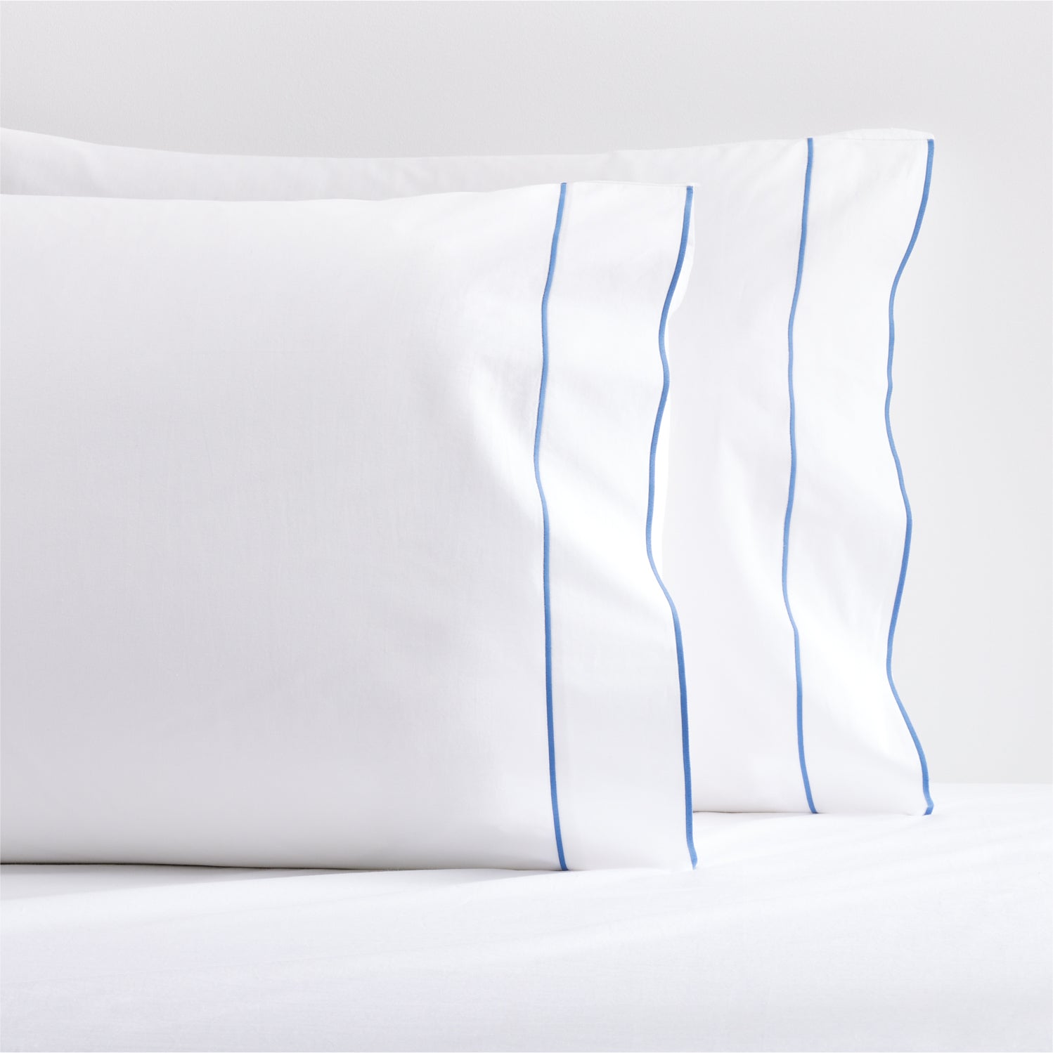Blue Border Satin Stitch Percale Sheet Set - Hudson Grace