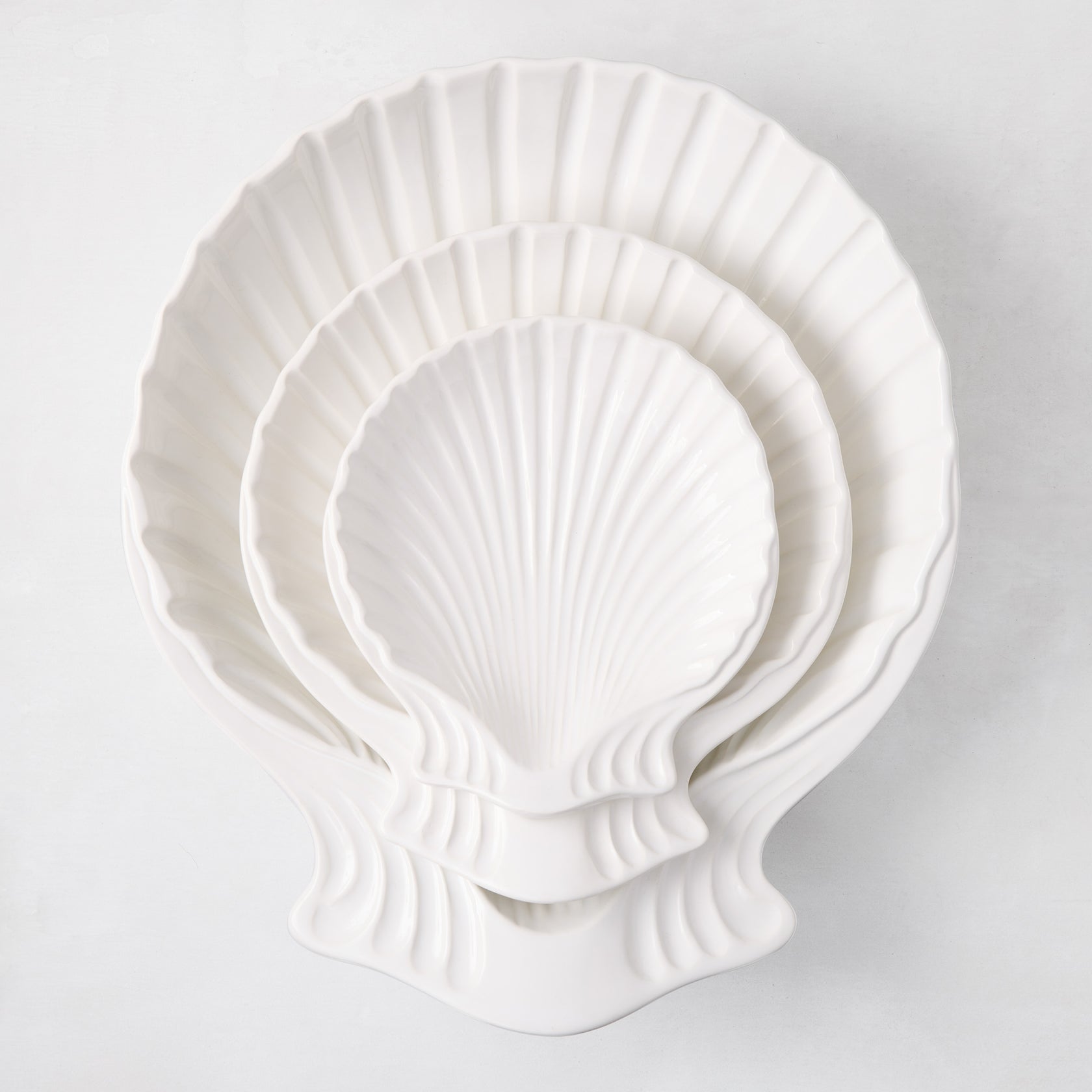 Medium White Ceramic Scallop Shell Serving Bowl - Hudson Grace